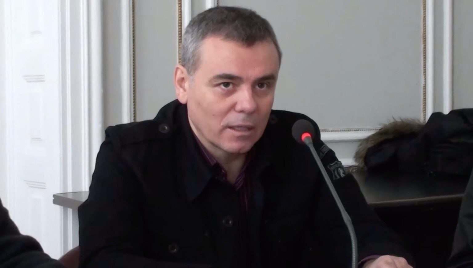 Spionii care toarnă bani în fundația AUR - captura