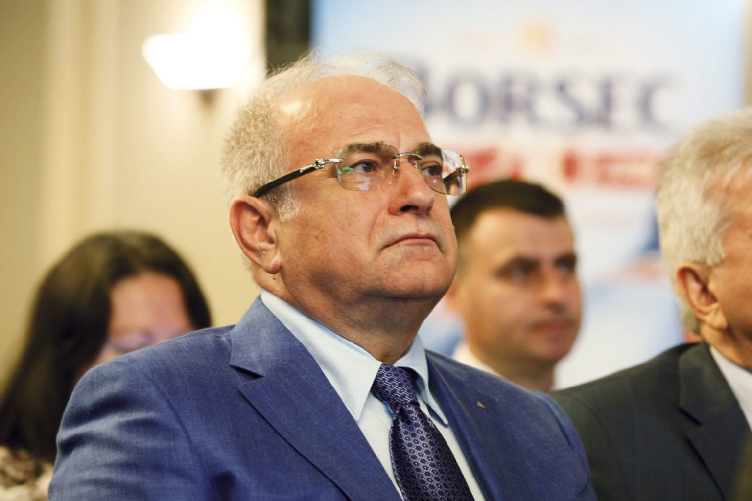 Spionii care toarnă bani în fundația AUR - captura